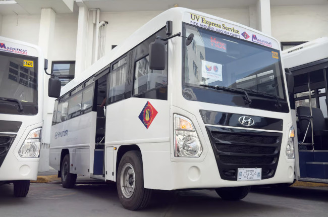 Hyundai Class 3 Modern PUVs now plying Molino 4-Bacoor-PITX route ...
