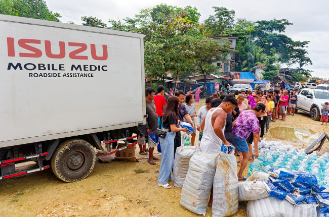 Isuzu Philippines sends support to Cebu communities hit by Typhoon Tino ...