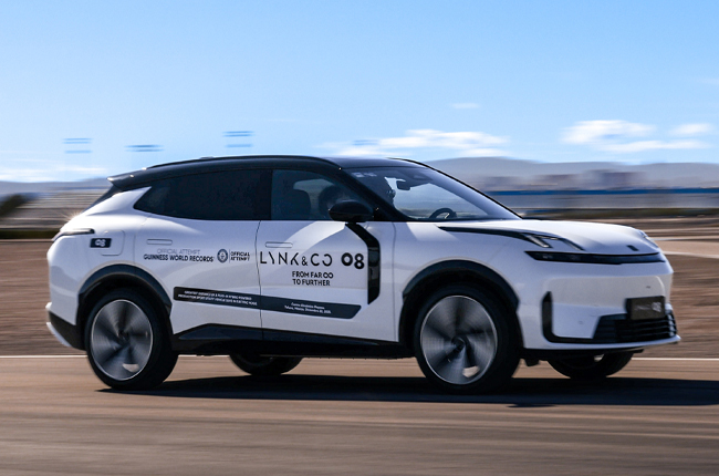 Lynk & Co 08 EM-P sets two Guinness World Records for hybrid, EV range ...