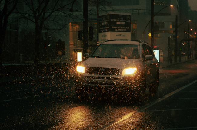 Five rules to remember on a rainy drive | Autodeal