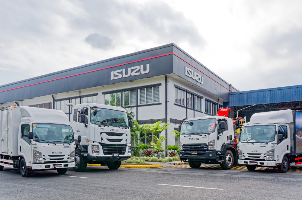 Triple crown victory cements Isuzu’s 26-year truck market reign | TruckDeal