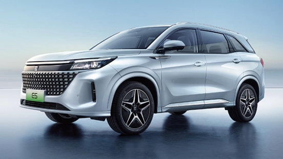 DFSK E5 PHEV Car Comparison | AutoDeal