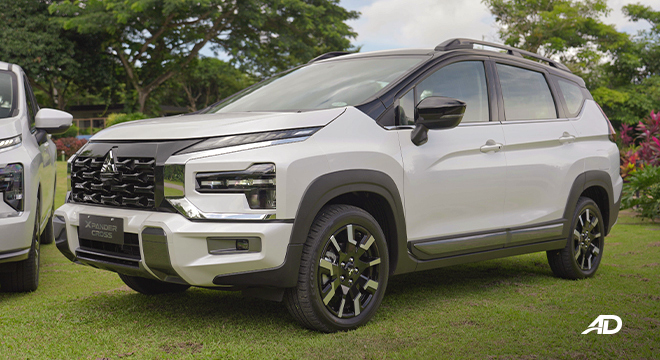 Mitsubishi Xpander Cross 1.5 AT (Two-tone) Quartz White Pearl 2025, Philippines Price & Specs ...