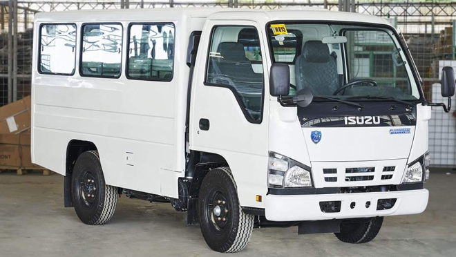 2022 Isuzu QKR77 Flexi FB Body Dual AC with P245,000 All-in Low ...