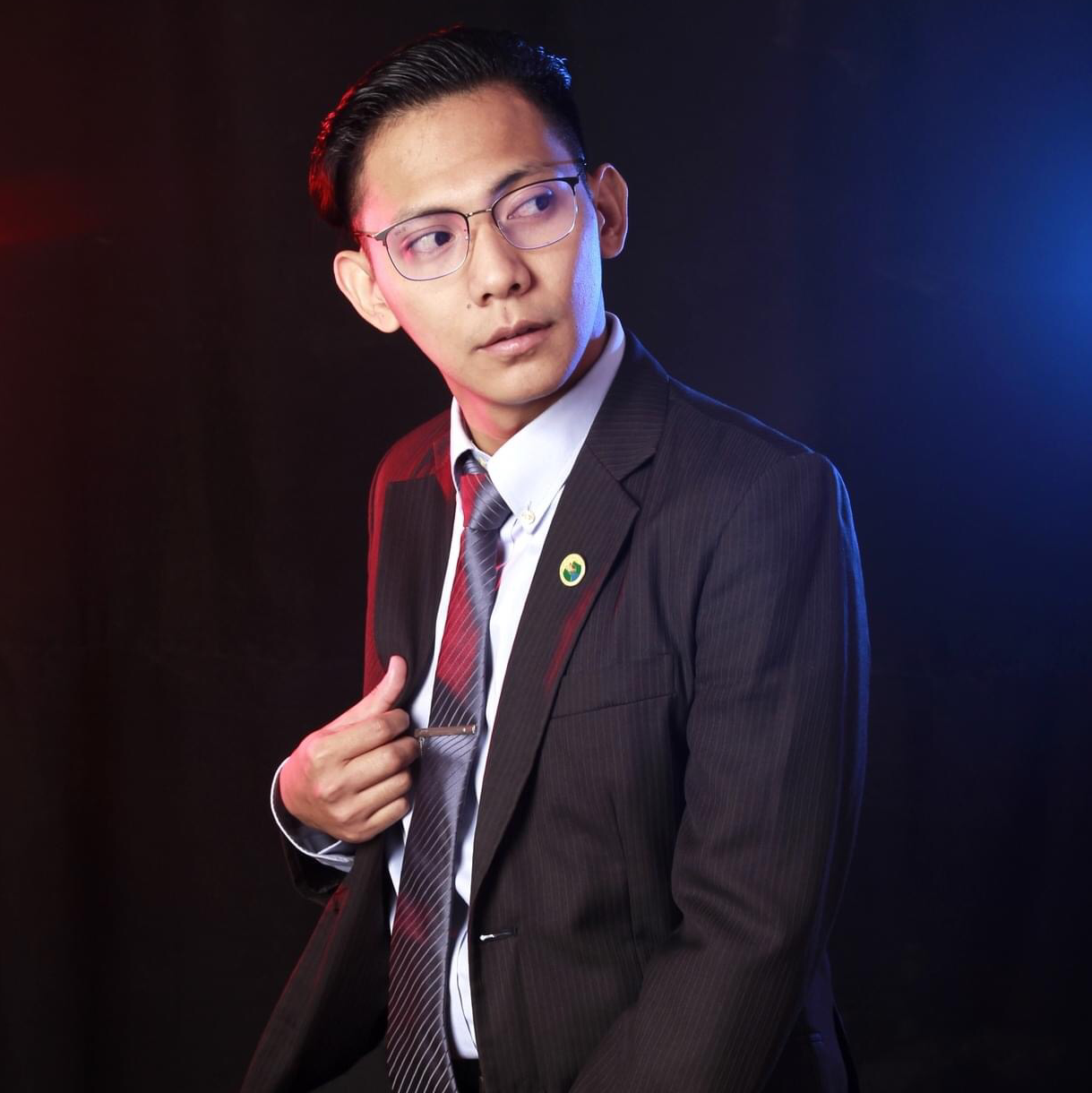 Topher De villa is an official sales agent of Suzuki Auto, Araneta City | AutoDeal.com.ph