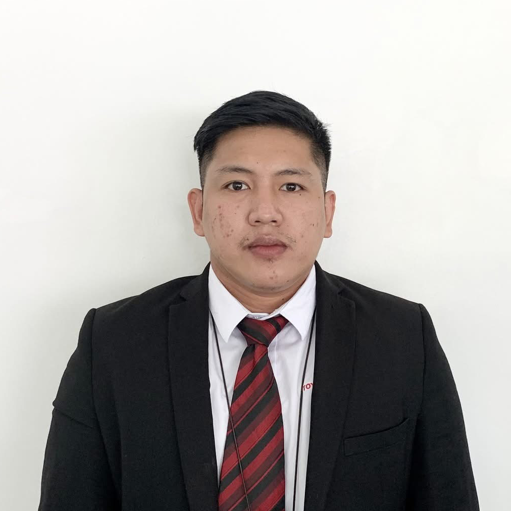 Joshua Pacasum is an official sales agent of Toyota Makati | AutoDeal.com.ph