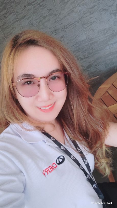 Marie Aiza Oraa is an official sales agent of Chery Clark | AutoDeal.com.ph