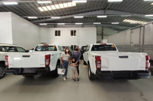 Jeffrey Liwag is an official sales agent of Isuzu Batangas City ...