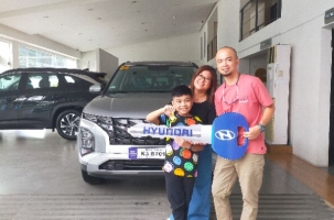 Maribeth Ege is an official sales agent of Hyundai Dumaguete | AutoDeal.com.ph