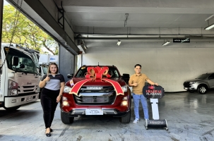 Sarah Piñero is an official sales agent of Isuzu Alabang | AutoDeal.com.ph