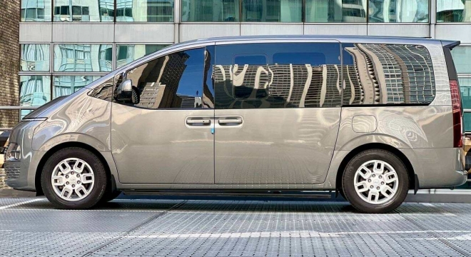 2023 Hyundai Staria GLS 2.2L AT Diesel Used Car For Sale in Makati City ...